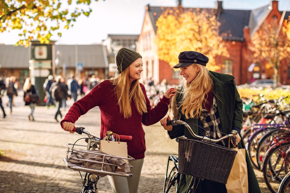 Seasonal Activities in Fairmount Park | Maris Luxury Apartments